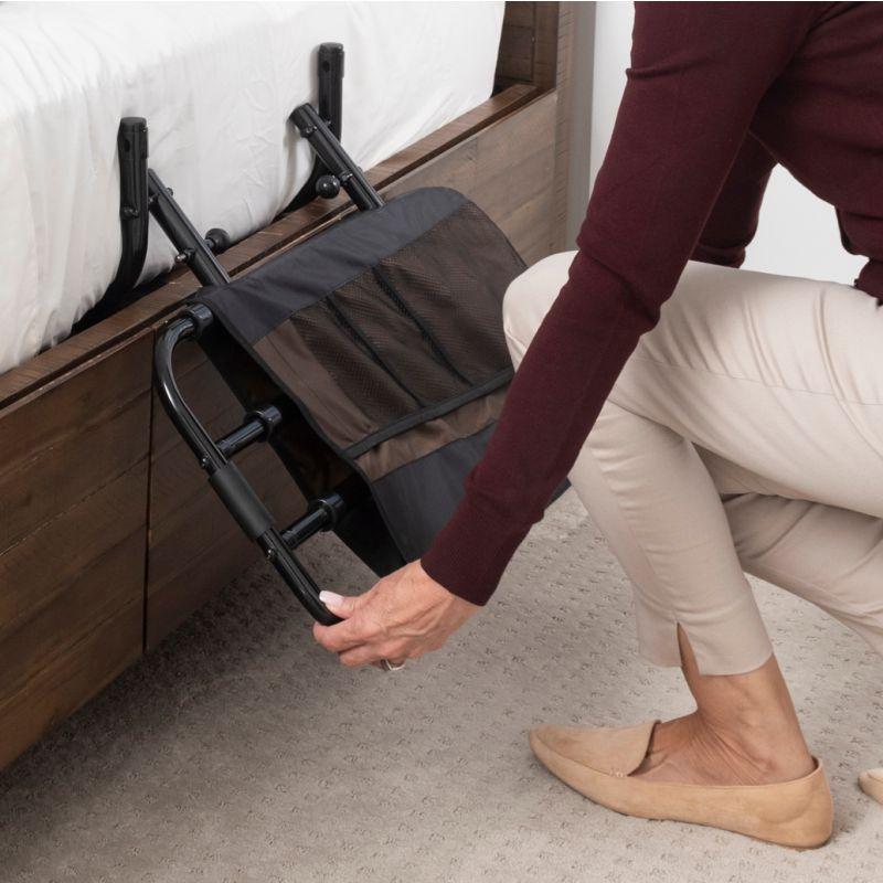 Barrière de lit auto-manoeuvrable